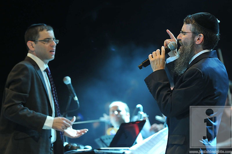 Photos & Videos from Avraham Fried Concert in Sultan, Israel | Jewish ...