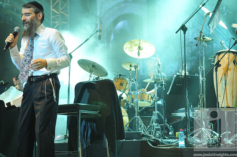 Photos & Videos from Avraham Fried Concert in Sultan, Israel | Jewish ...