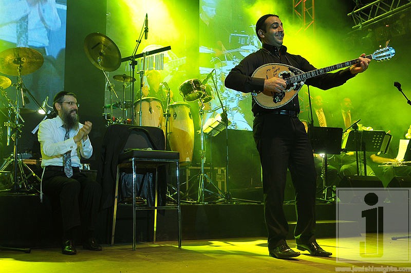 Photos & Videos from Avraham Fried Concert in Sultan, Israel | Jewish ...