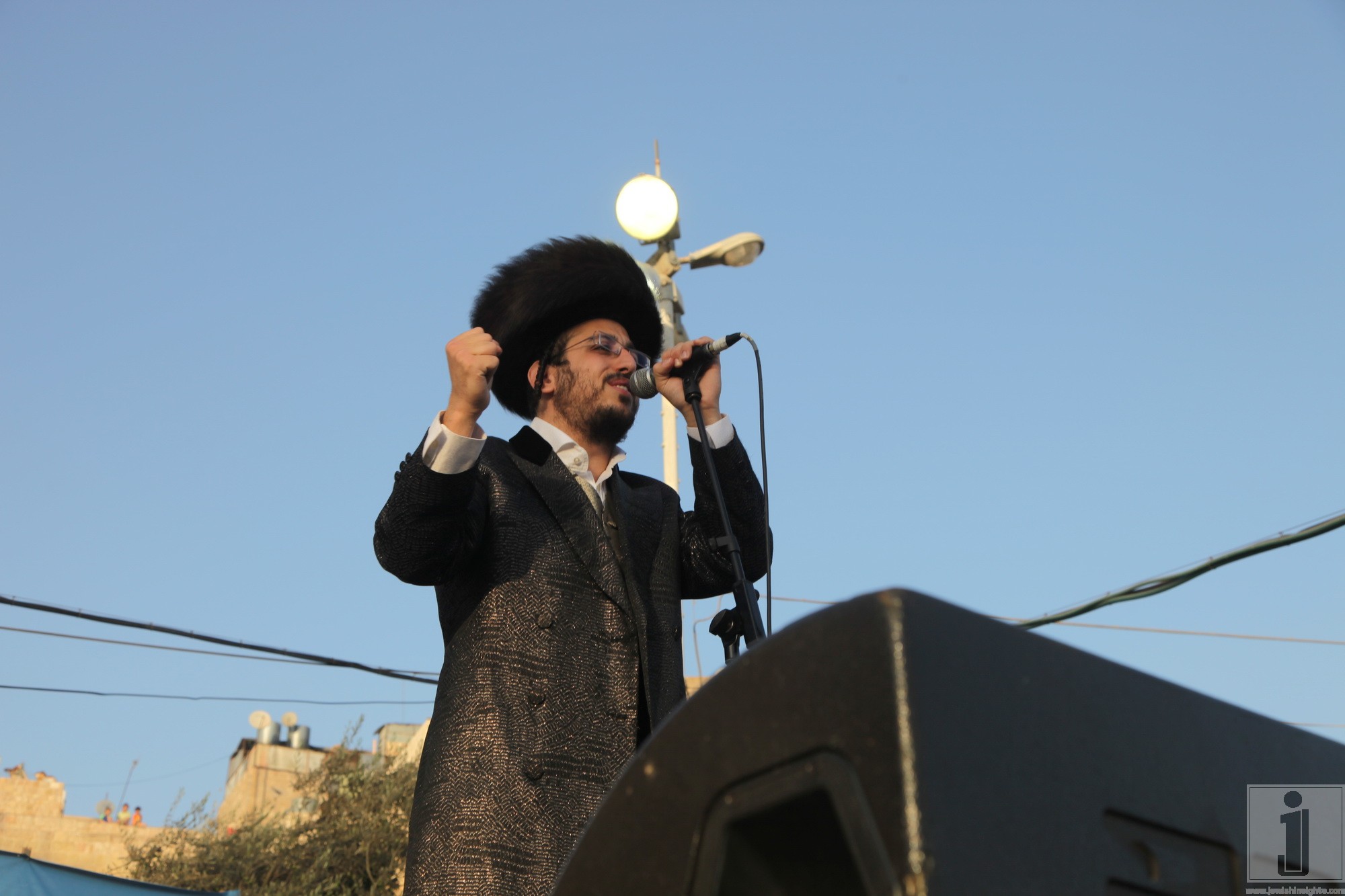 Lipa & Friends at Chevron | Jewish Insights