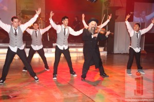 Daniel Ahaviel & Breakdancing dancers | Jewish Insights