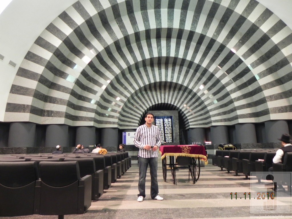 Chaim Israel with a NEW single “Menorah” composed for Chabad | Jewish ...