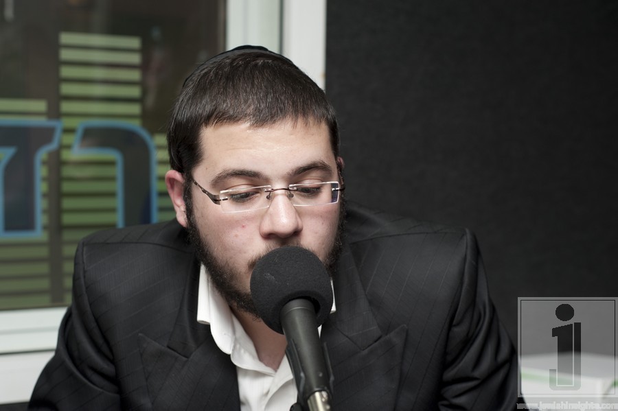 Kumzits at Radio Kol Chai in memory of Rabbi Moshe Goldman z”l with ...