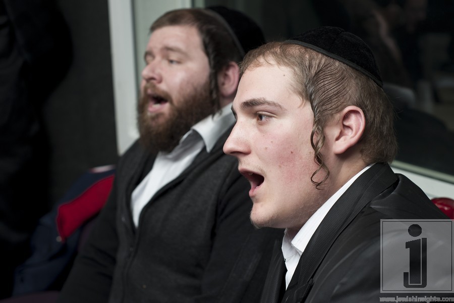 Kumzits at Radio Kol Chai in memory of Rabbi Moshe Goldman z”l with ...