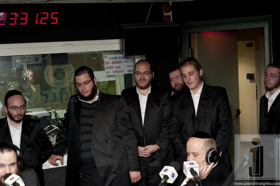 Kumzits at Radio Kol Chai in memory of Rabbi Moshe Goldman z”l with ...