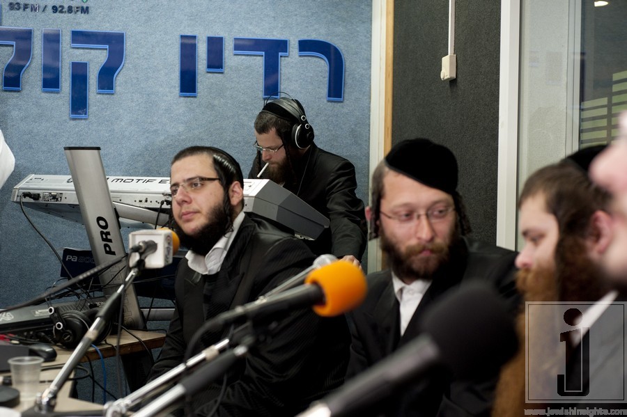 Kumzits at Radio Kol Chai in memory of Rabbi Moshe Goldman z”l with ...