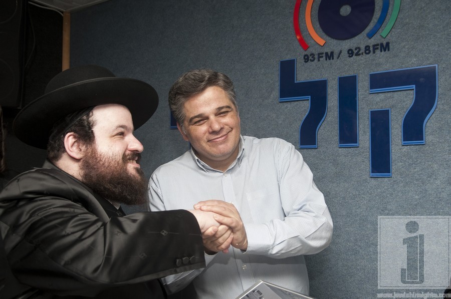 Kumzits at Radio Kol Chai in memory of Rabbi Moshe Goldman z”l with ...