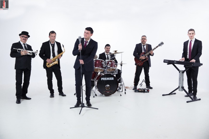 Kobi Brummer & Benny Laufer – Devai Hoser [Music Video] | Jewish Insights